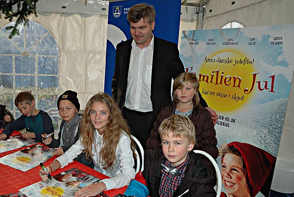 Familien Jul - Maja på 8 år om filmen "Den er rigtig sjov" - Tv ...